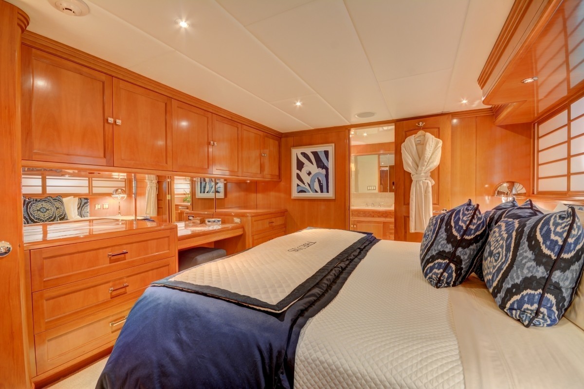 Yacht THEMIS, Trinity | CHARTERWORLD Luxury Superyacht Charters